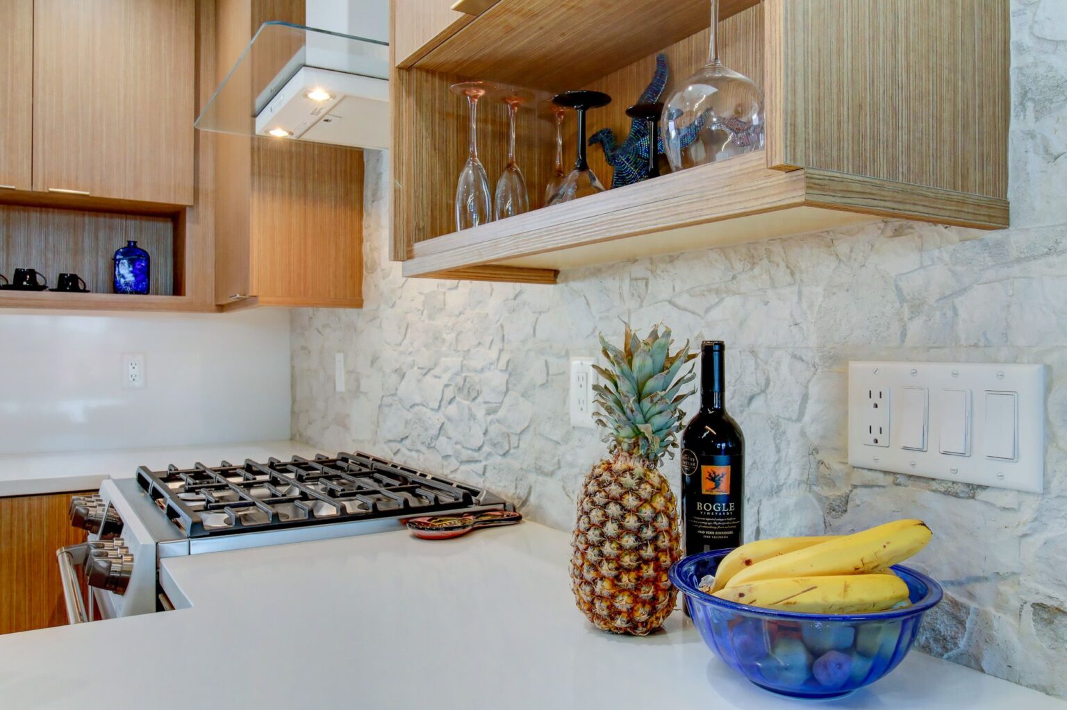 Cleaf Noce Daniella TFL goes to the beach! - Silicon Valley Cabinets